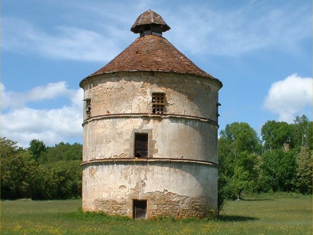 Colombier à Assier (Vue d’ensemble) – Lot-46.com