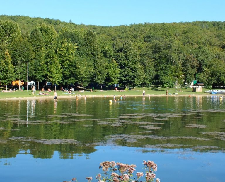 Baignade en eau douce – Catus – Le lac vert – – Lot-46.com